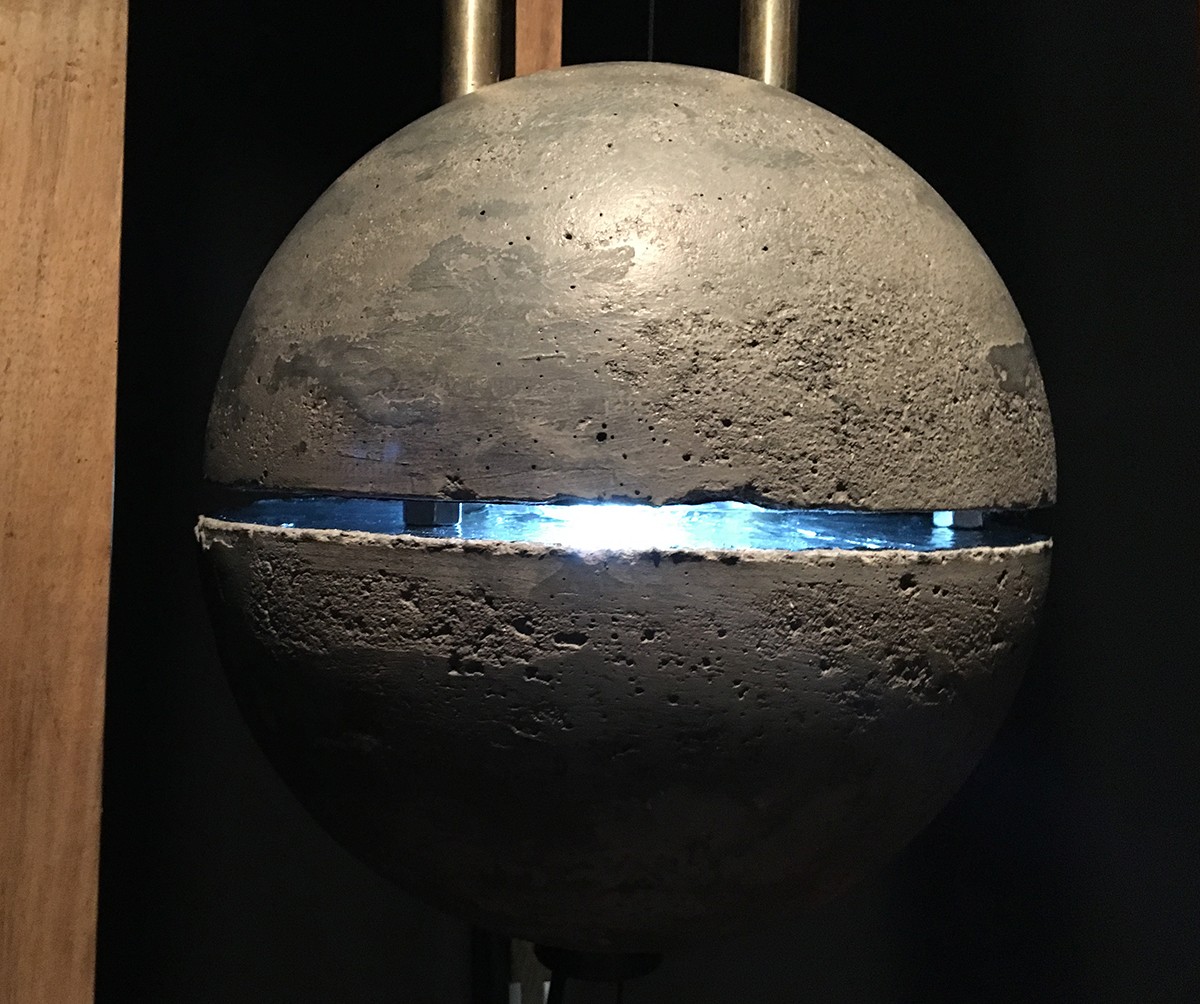 Gravity Lamp – Reconstrained Design